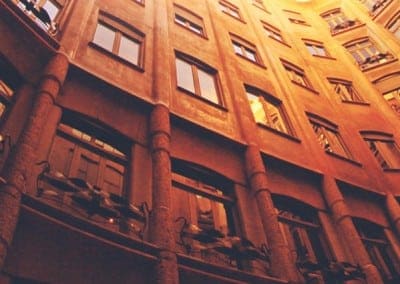 European Architecture LinkedIn Background. | Arielle Executive